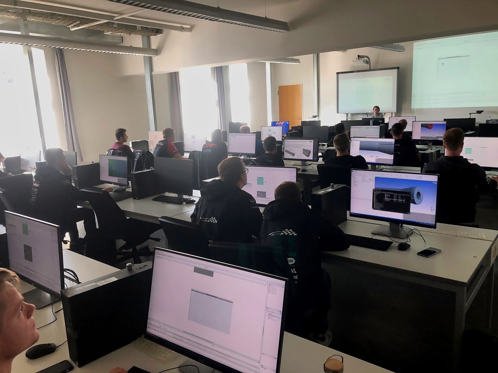Formula Student Teams beim ANSYS-Workshop: Know-how für virtuelle ...